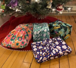 Sustainable Wrapping Paper Alternatives for the Holiday Season